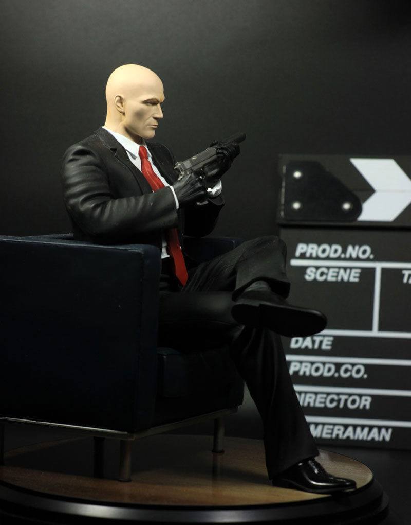 AGENT 47 CHESSMASTER STATUE HITMAN SQUARE ENIX 25 CM - Kingdom Figurine